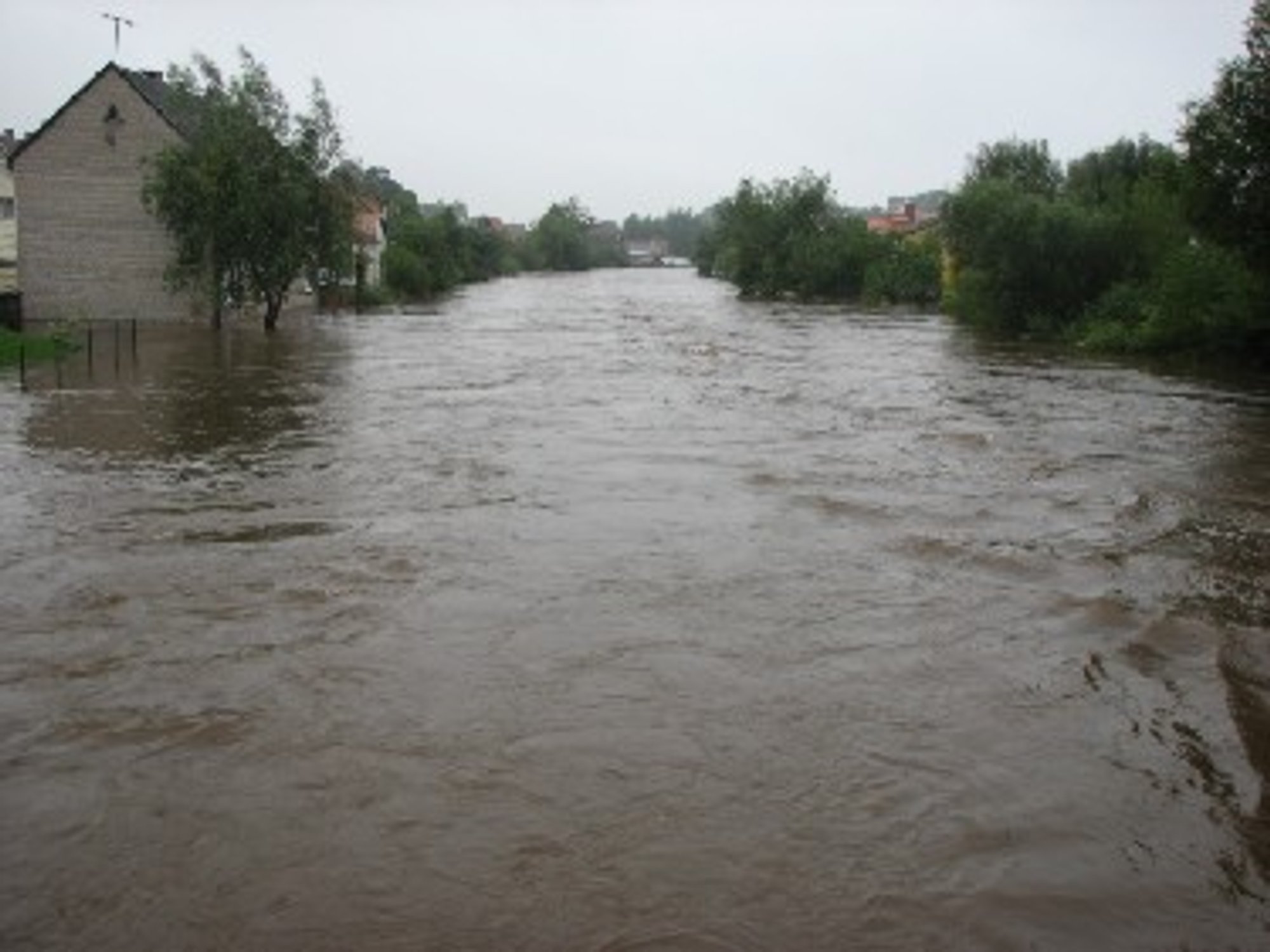 Kretingoje išsiliejo Akmenos upė - Delfi