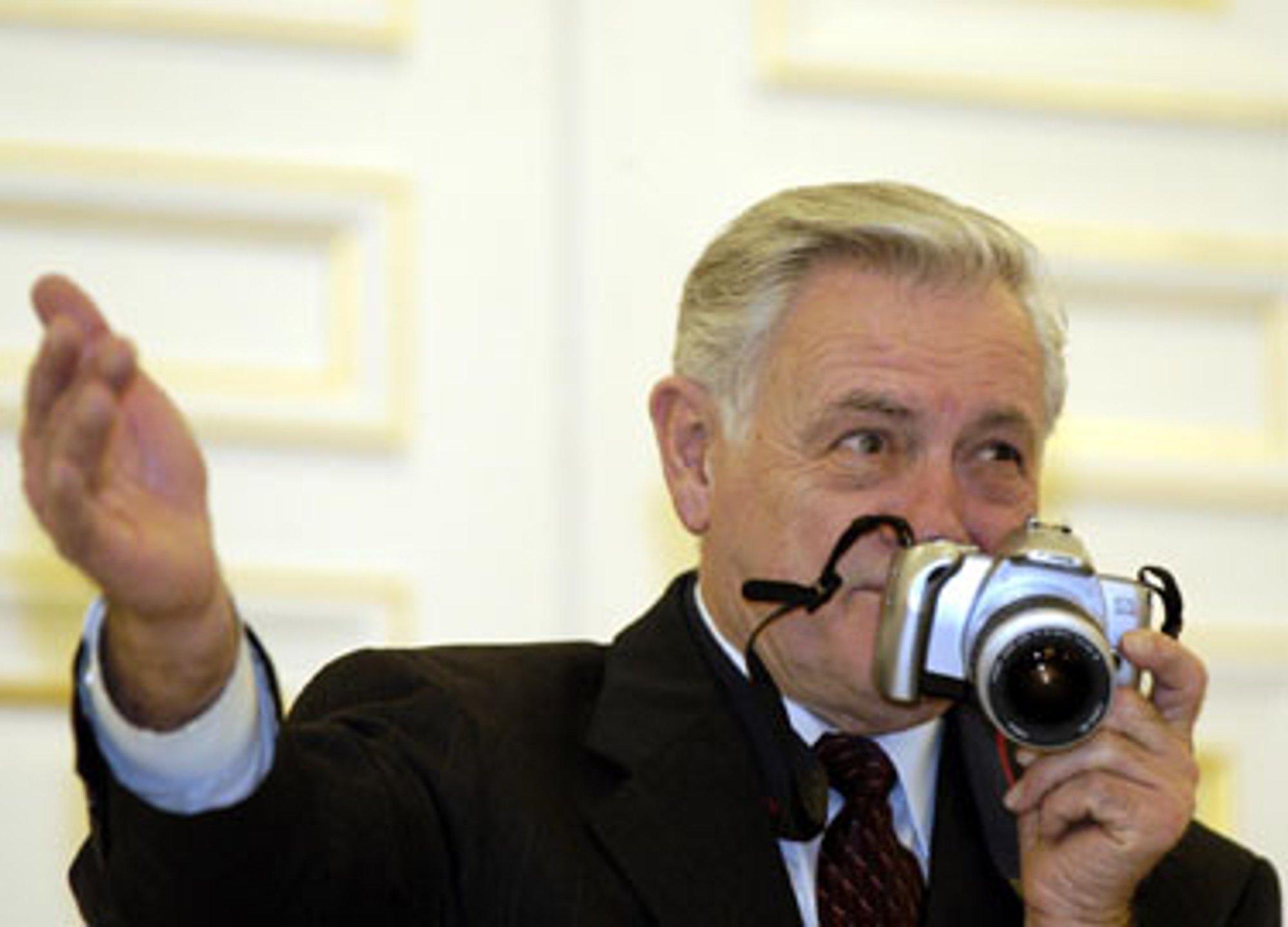 V.Adamkus: Lietuvos ateitis - euroatlantinėje erdvėje - Delfi