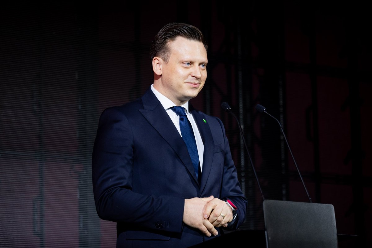 Vilniečiai negailestingi: po kiekvienu mero įrašu – kritika dėl viešojo transporto bilietų ...