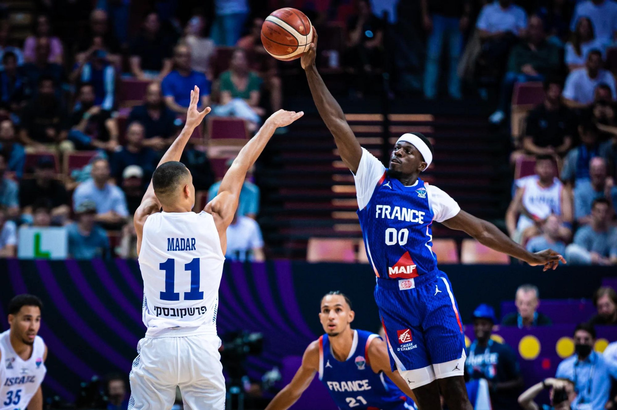 Pirmą niuksą sugėrę prancūzai neatlaikė galingo žydų šturmo - Krepšinis.lt