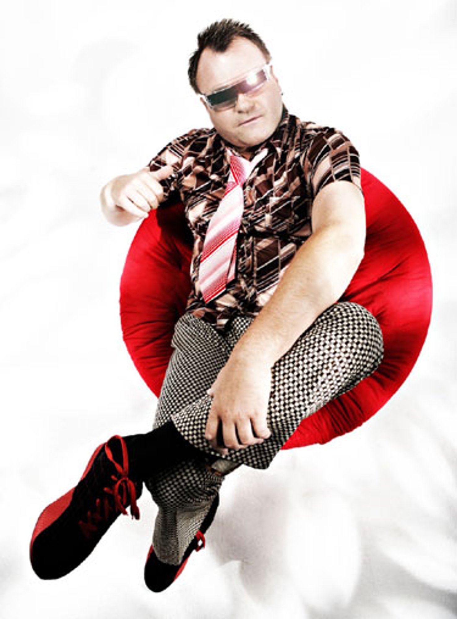 Samas vos nepakliuvo į Tuniso kalėjimą - Delfi veidai