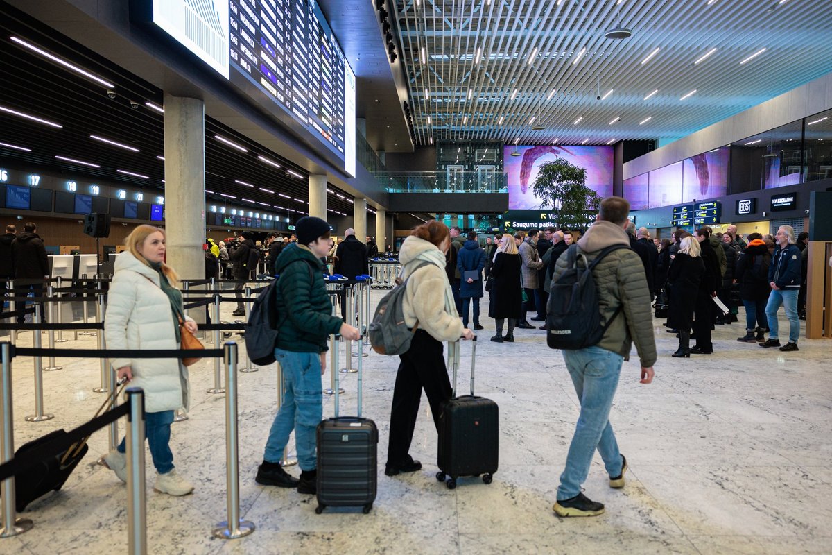 Neįleidžia į skrydį, net jei turite bilietą? Ekspertas primena keleivių ...