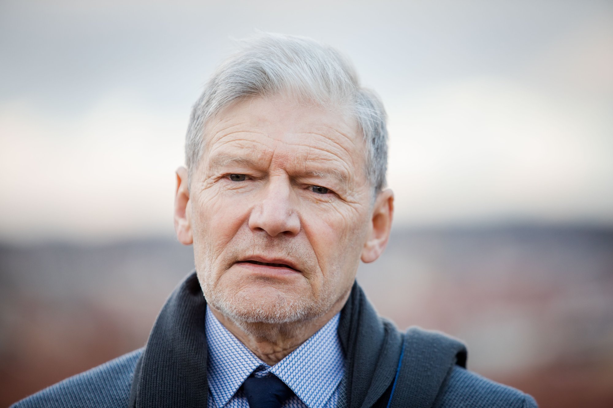 Markas Zingeris. Apie tą mažą dailų vakcinos buteliuką - Delfi