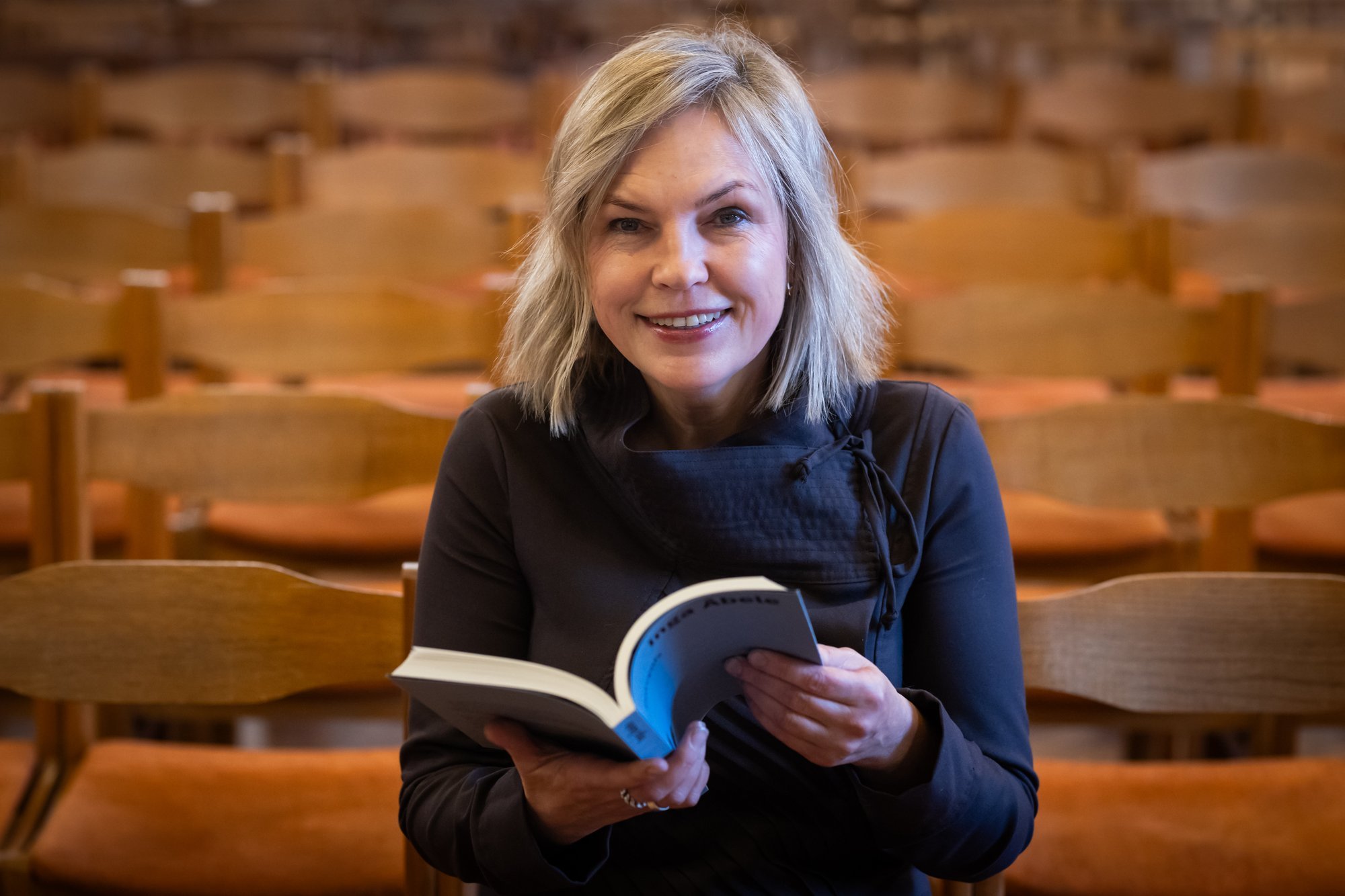 Viena žymiausių Latvijos rašytojų Inga Abelė Vilniuje pristatė romaną ...