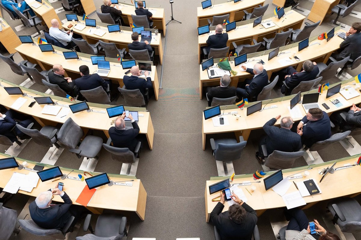 BK pataisos dėl „čekutininkų“ – išbrauktos iš Seimo posėdžio ...