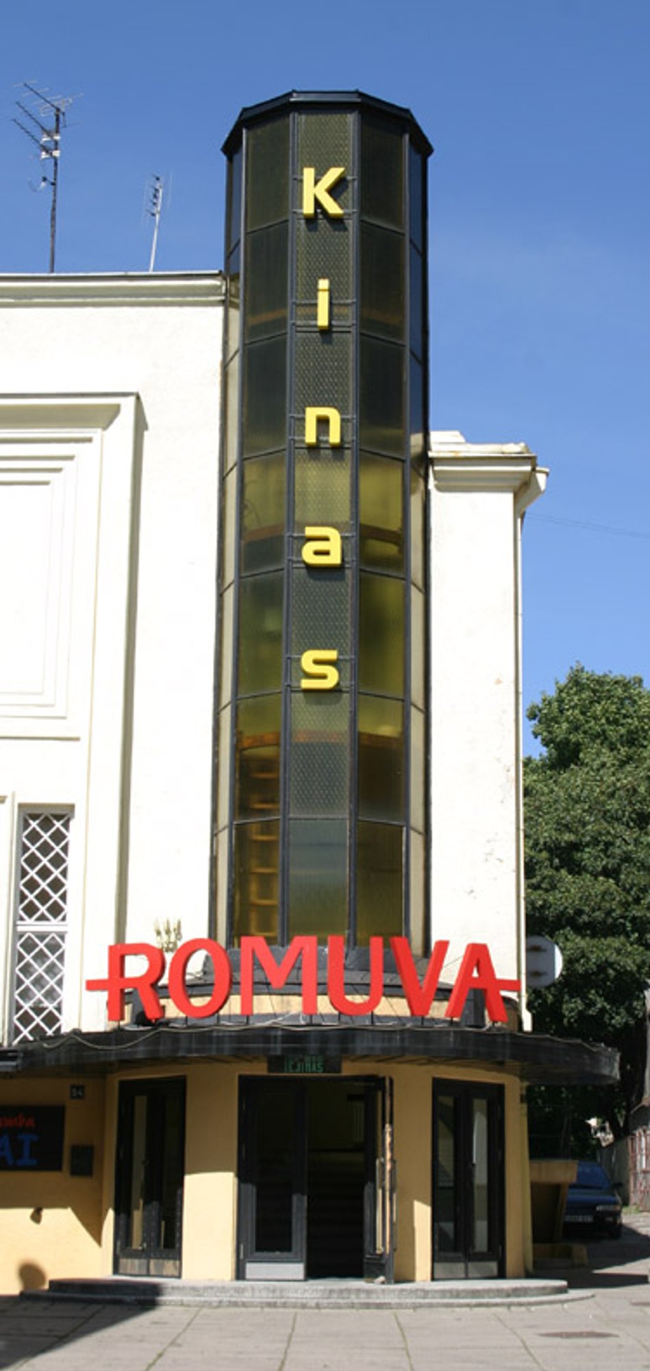 Kino teatro „Romuva“ ateitis dar miglota - Delfi veidai