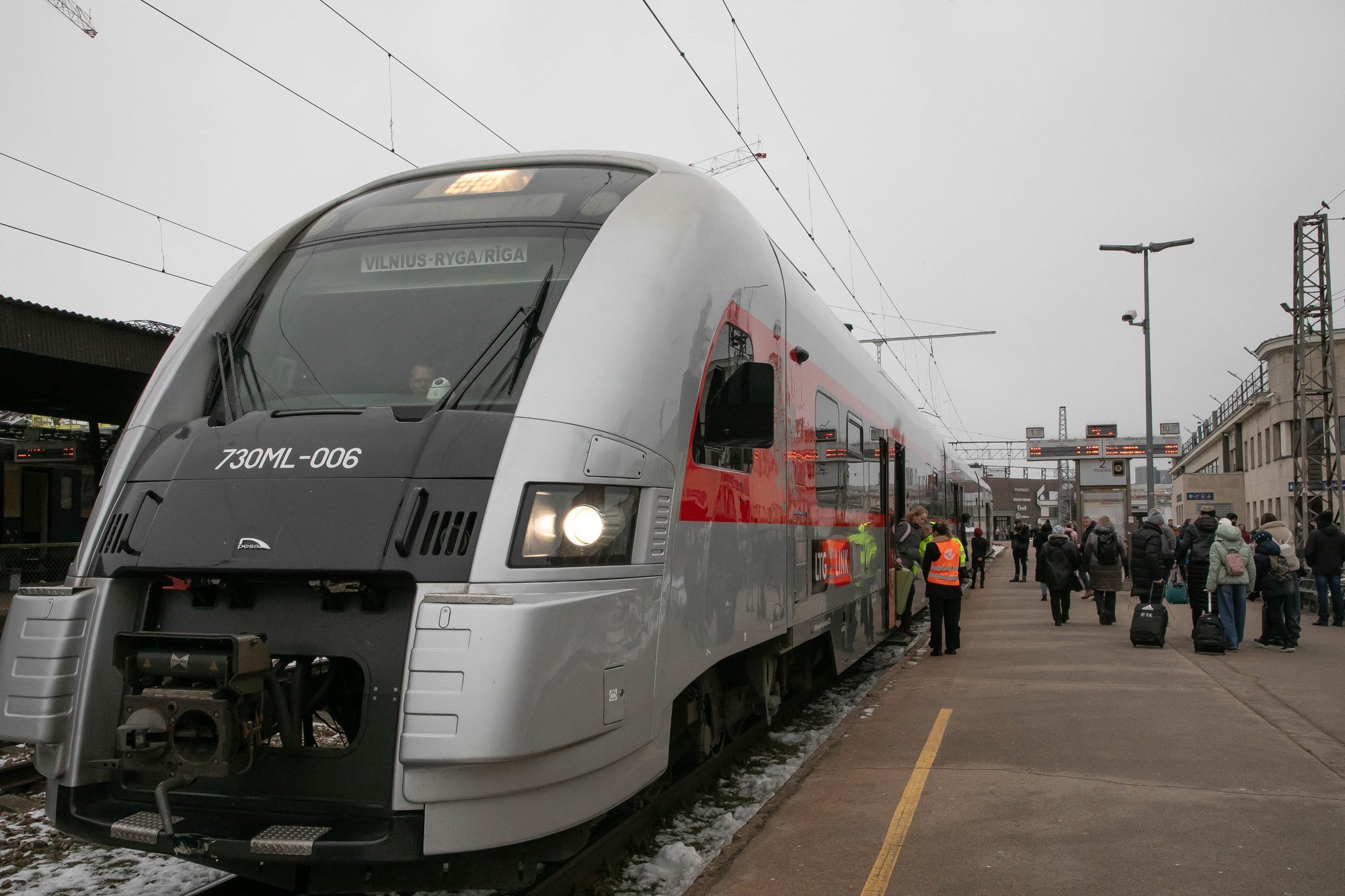 Kilo klausimų dėl traukinio Vilnius-Ryga maršruto: papildomų sustojimų ...