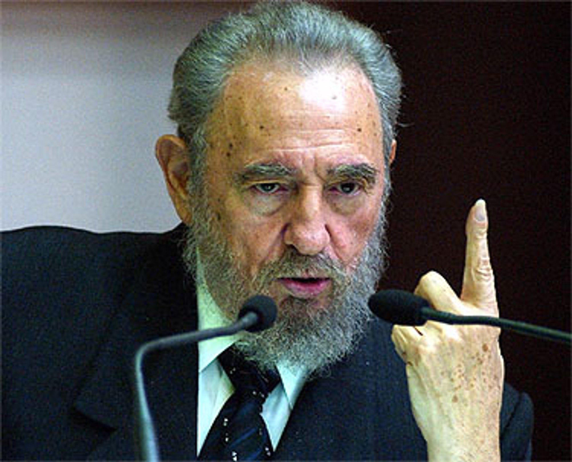 F.Castro nepatenkintas, kad apie jį rašo "Forbes" - Delfi veidai