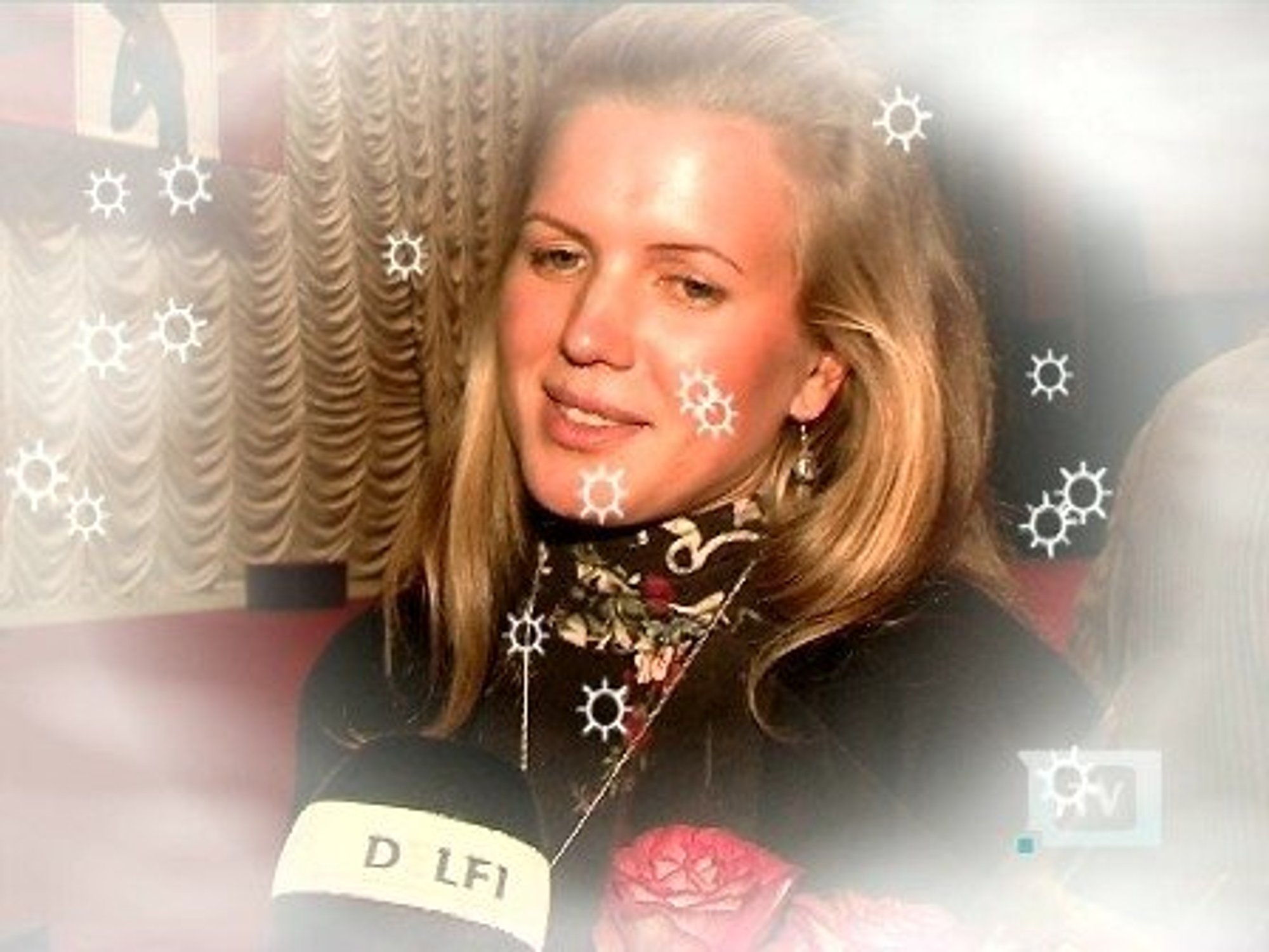 Su šventėmis DELFI skaitytojus sveikina G.Volungevičiūtė - Delfi TV