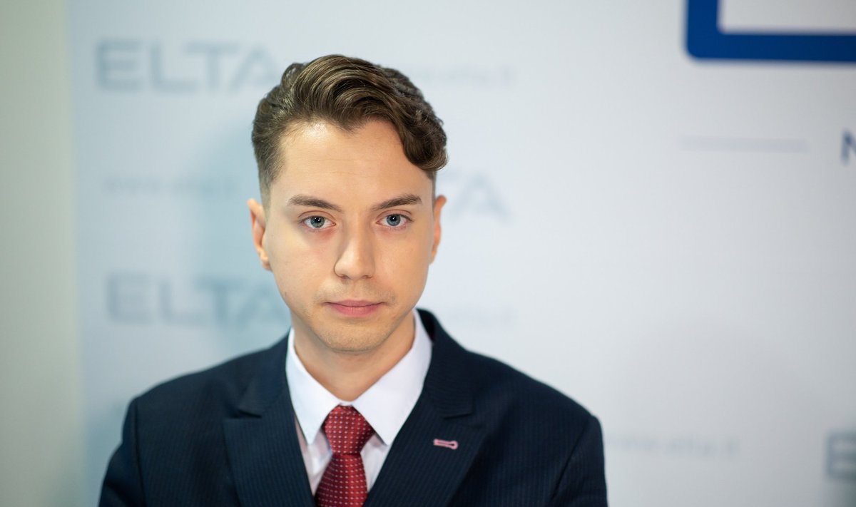 „Laisvietis“ ragina savivaldybę panaikintil Gulbinowicziui suteiktą ...