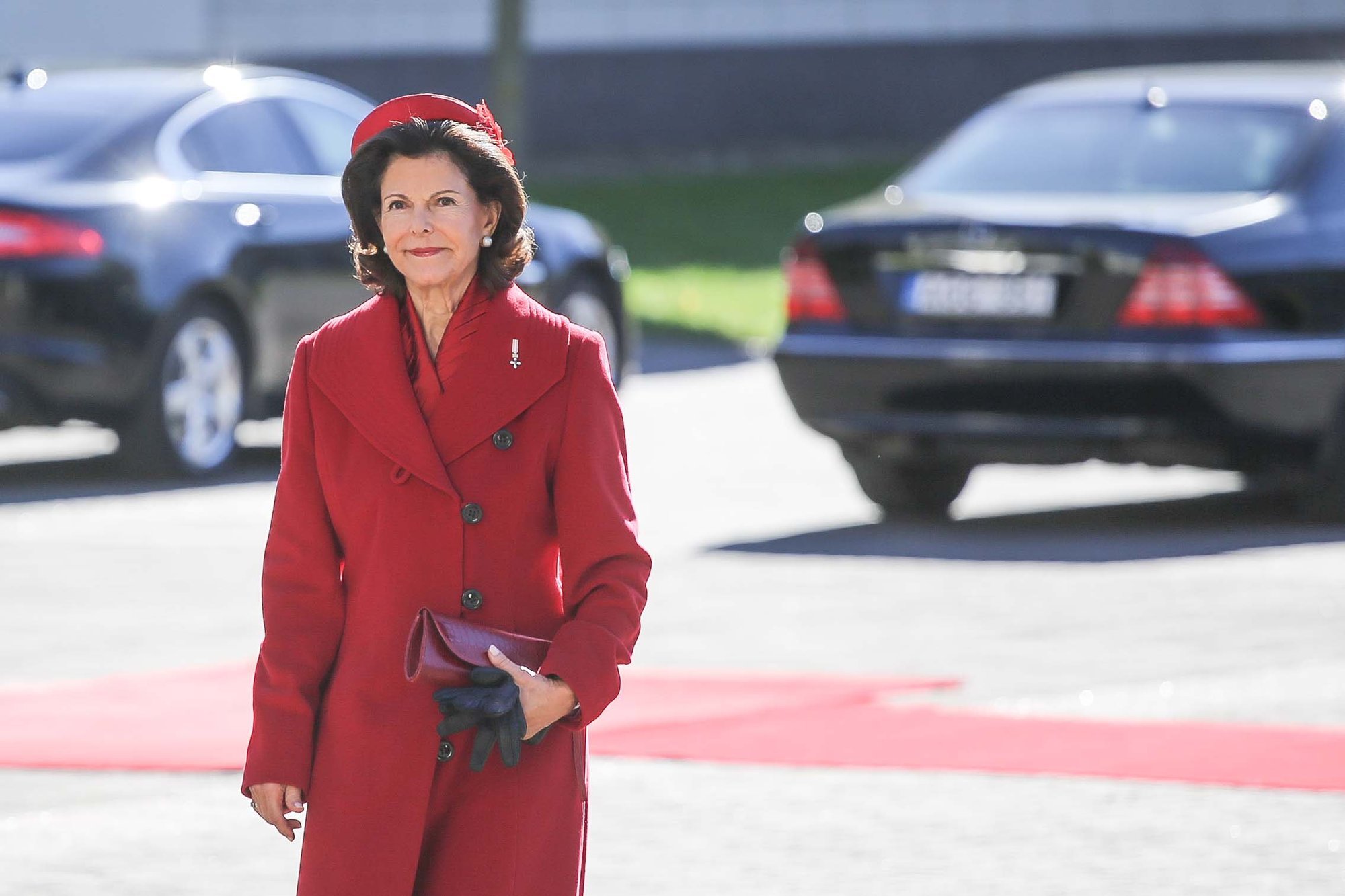 Karalienė Silvija priminė 16-metės žiežmariškės D. Rasalaitės istoriją ...