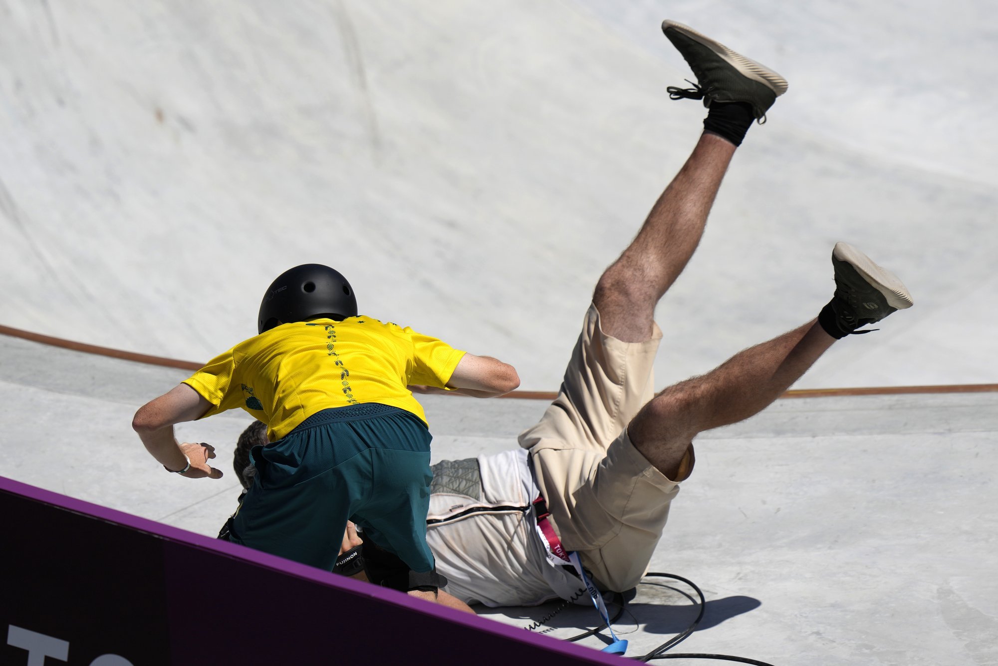 Kaktomuša riedlenčių parke: kryptį keitęs australas taranavo operatorių ...