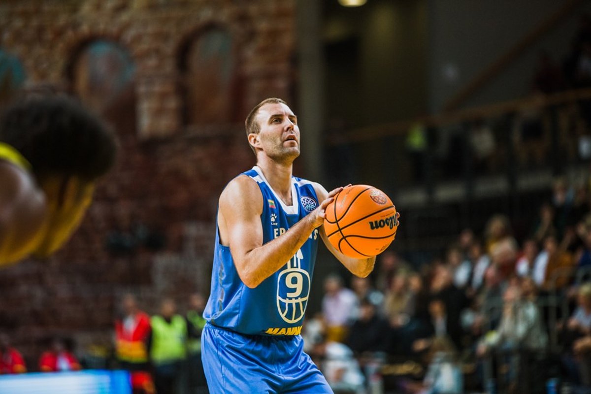 Cashier vs. Basketball: The Appeal of Predictability in Sports ...