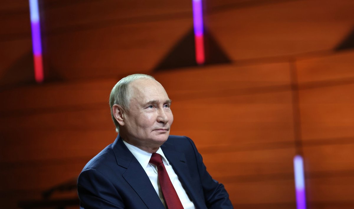 Peskovas: Putinas žada „triuškinantį“ atsaką JAV ir NATO spaudimui - Delfi