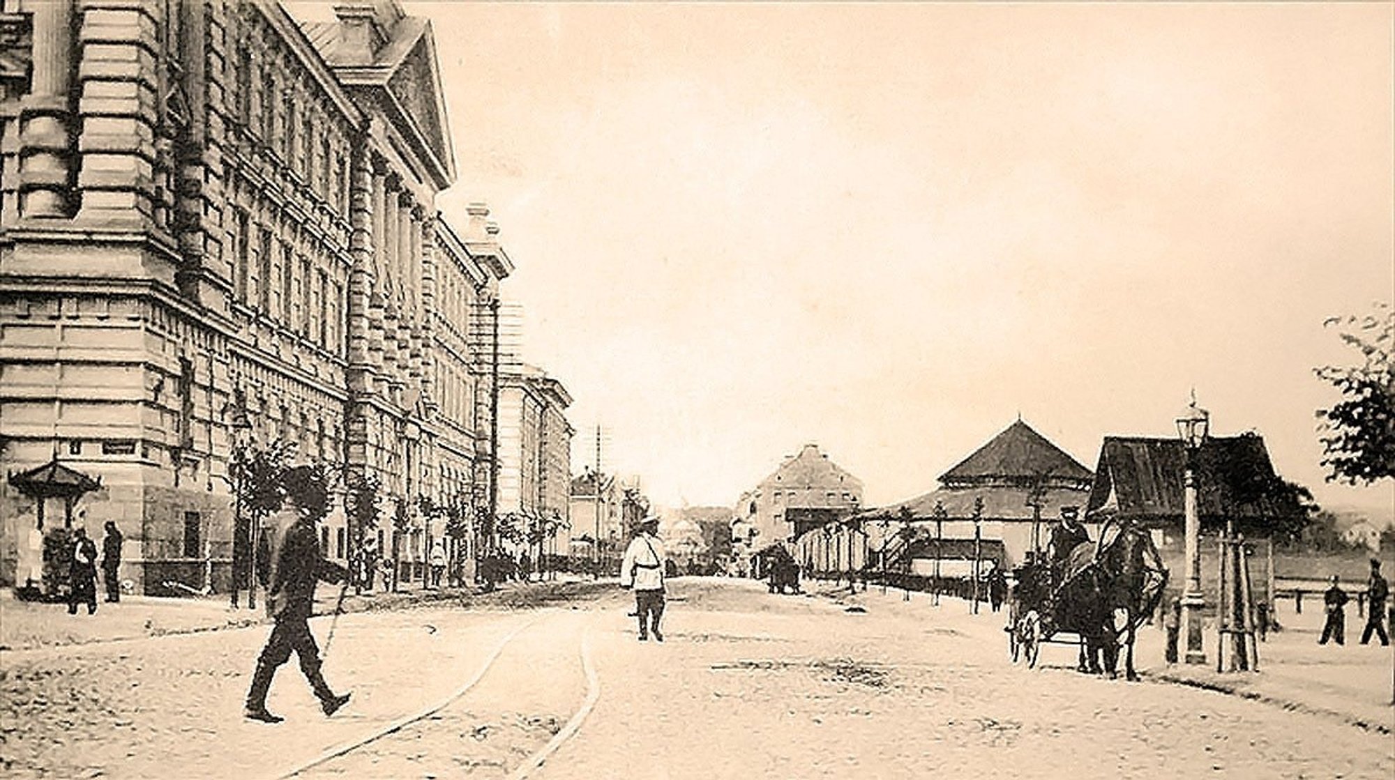 Lenin, the gallows and Lithuanian legends: The troubled history of ...