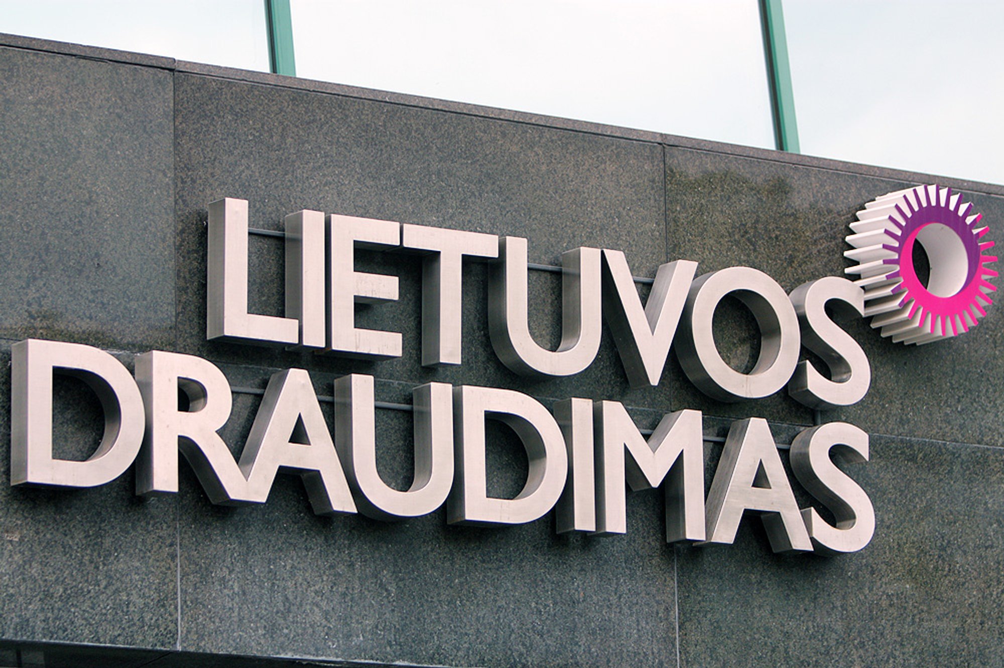 „Lietuvos draudimas” uždirbo perpus mažiau - Delfi verslas