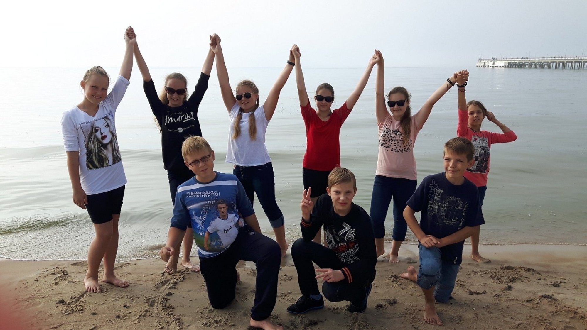 Kretingos mokyklos mokiniai dalyvavo akcijoje „Baltijos apkabinimas ...