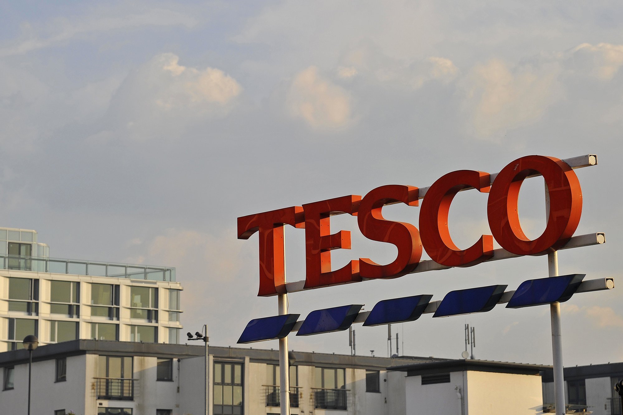 „Tesco“ - permainos - Delfi verslas