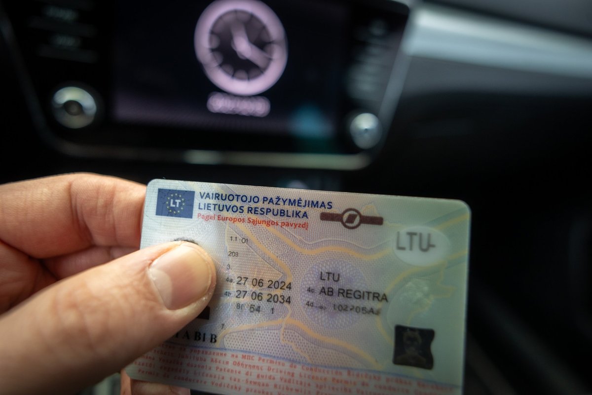 Tvarka griežtės: KET pažeidę ir teises praradę vairuotojai atsakomybės ...