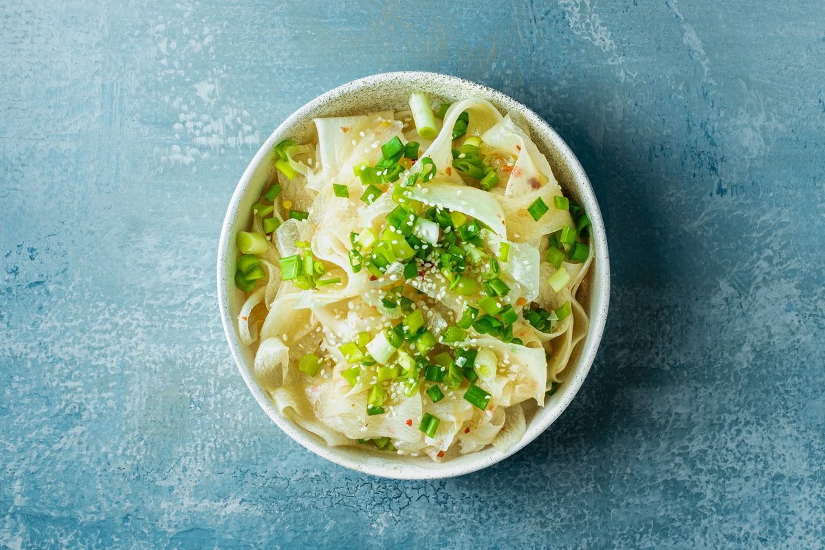 Azijietiškai marinuoti baltieji ridikai – traškūs ir labai gardūs ...