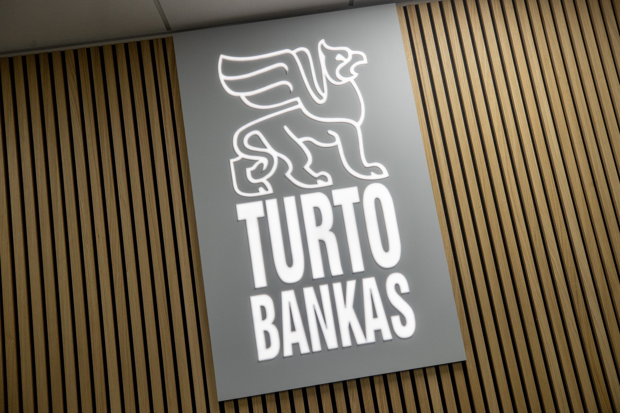 Turto bankas planuoja iki 2030 m. trečdaliu sumažinti valstybės įstaigų ...