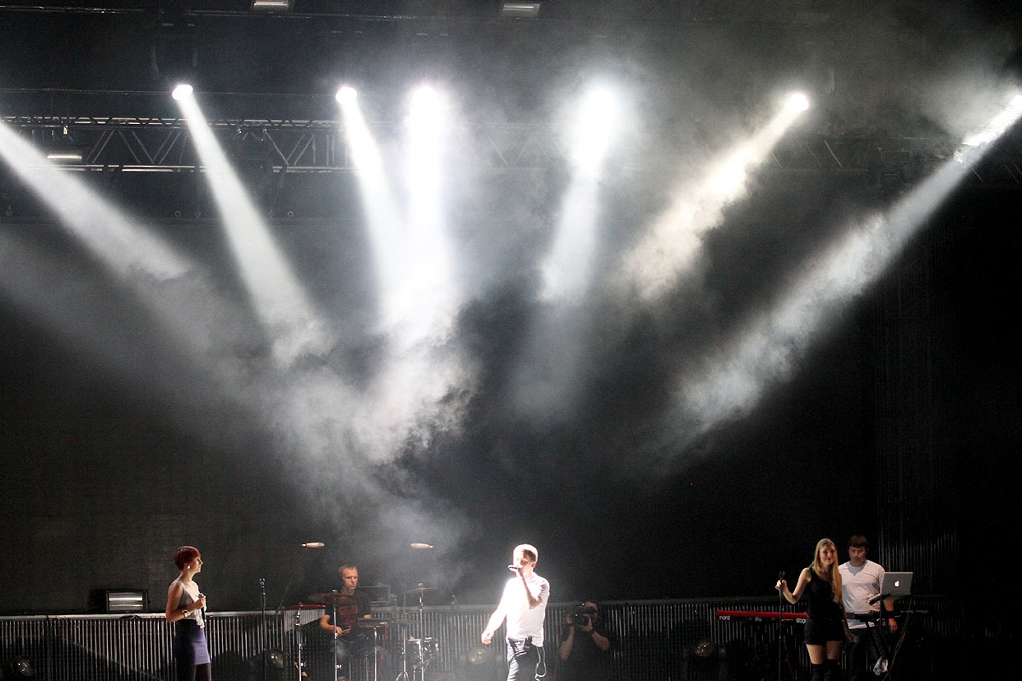 „Sel“ kūrinys „Aš žiūriu į tave, pasauli“ - daina Nr.1 Lietuvoje ...