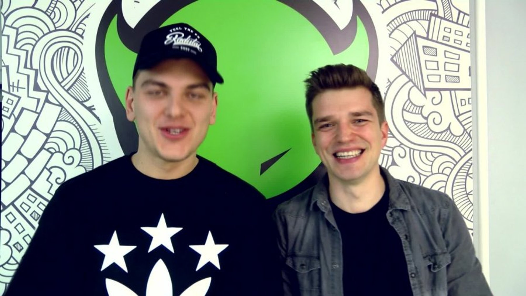„Radistai“ Jonas ir Rolandas sveikina su artėjančiomis šventėmis - Delfi TV