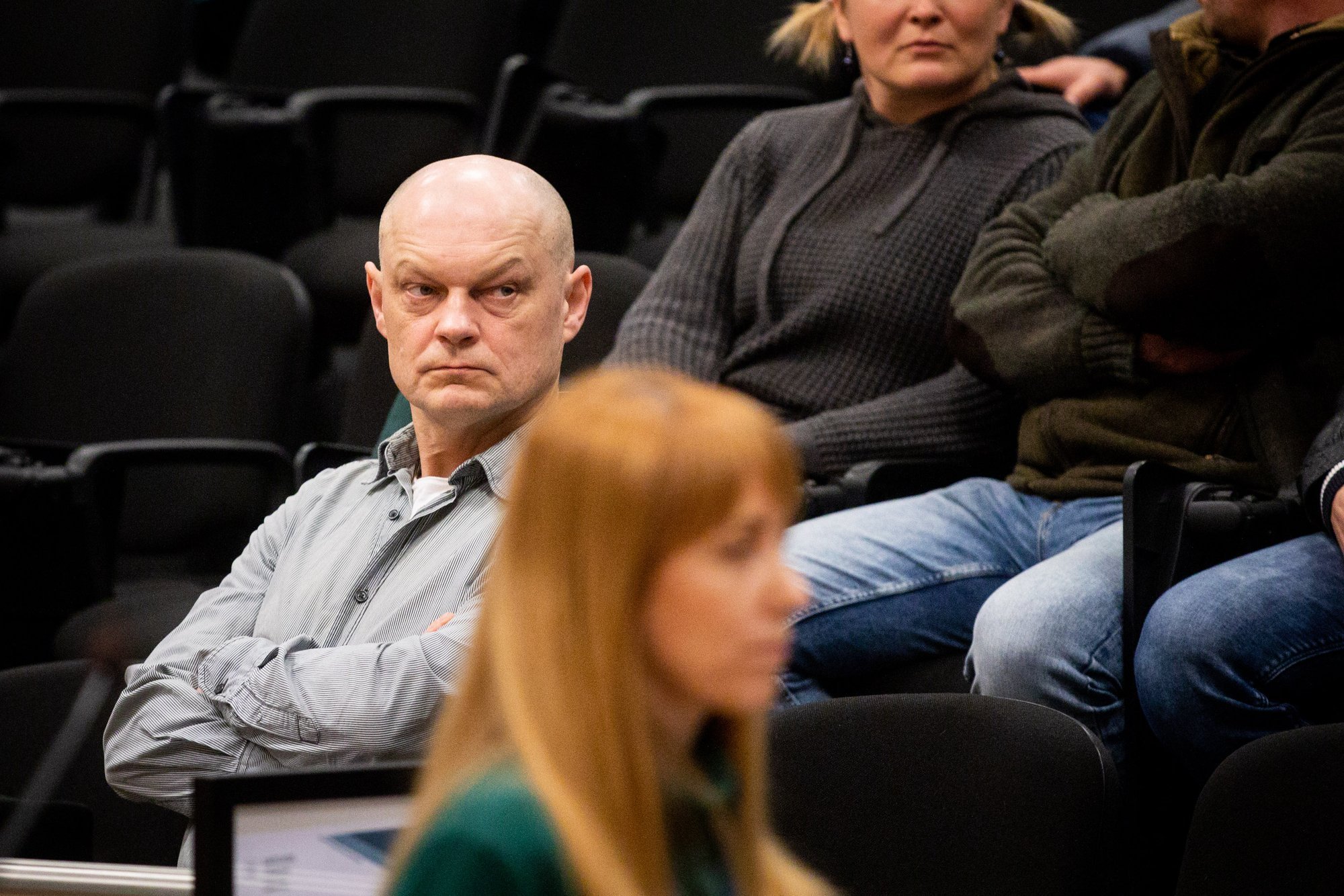 Riaušių byloje – dar vienas akibrokštas: iki pusės išsirengęs Lobovas ...