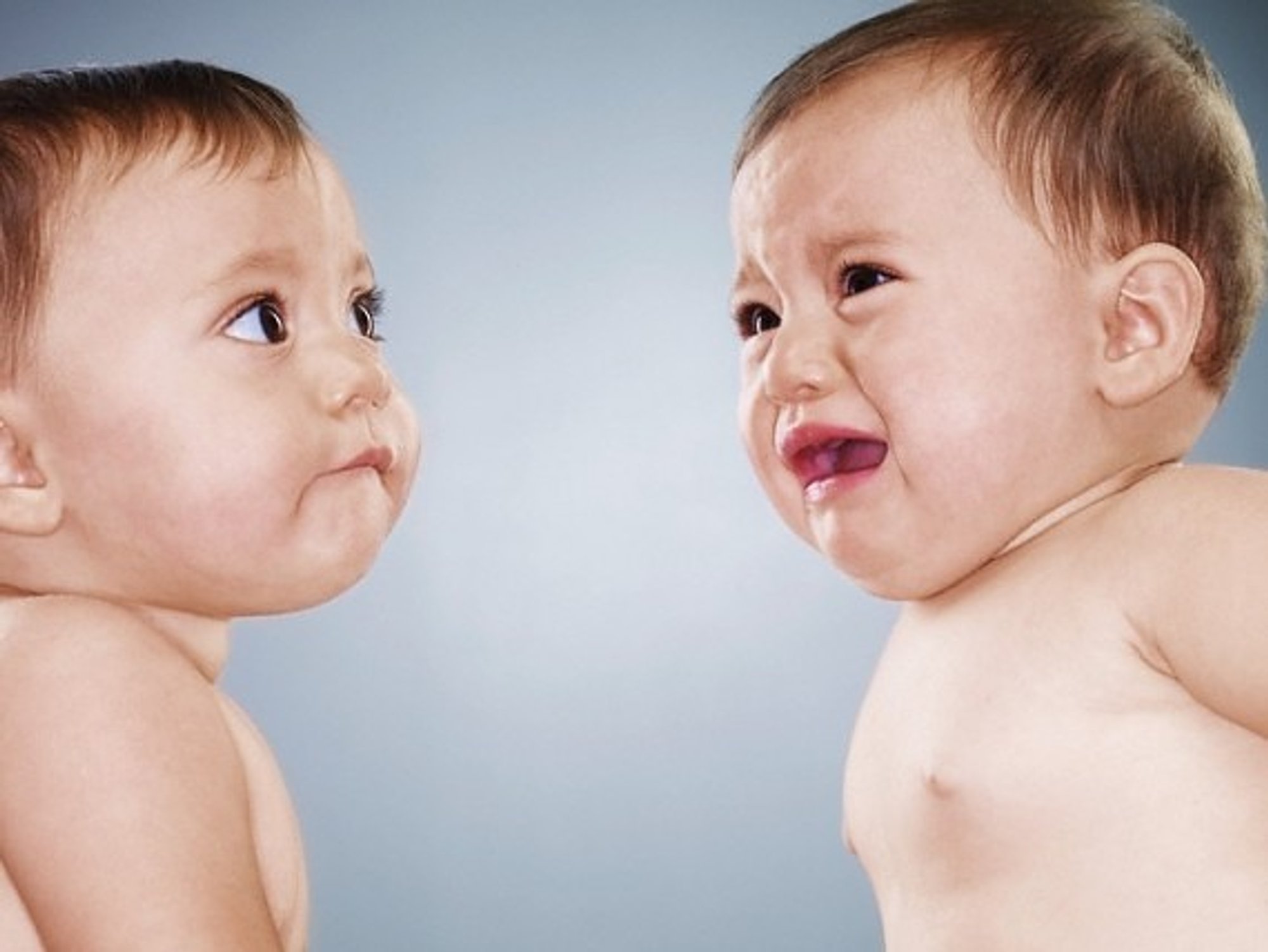 Identiški dvyniai, identiški gyvenimai - Delfi gyvenimas