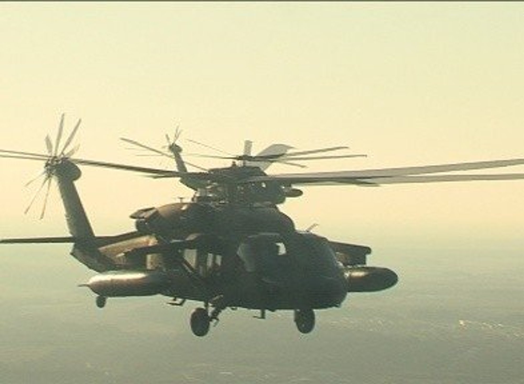 Lietuvos padangę raižė „juodieji vanagai“ - Delfi TV