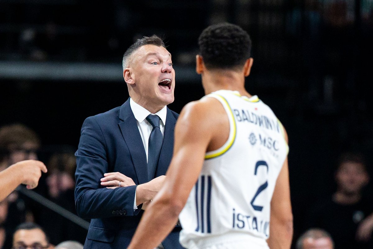 Graikai nutraukė Jasikevičiaus „Fenerbahče“ pergalių seriją - Krepšinis.lt