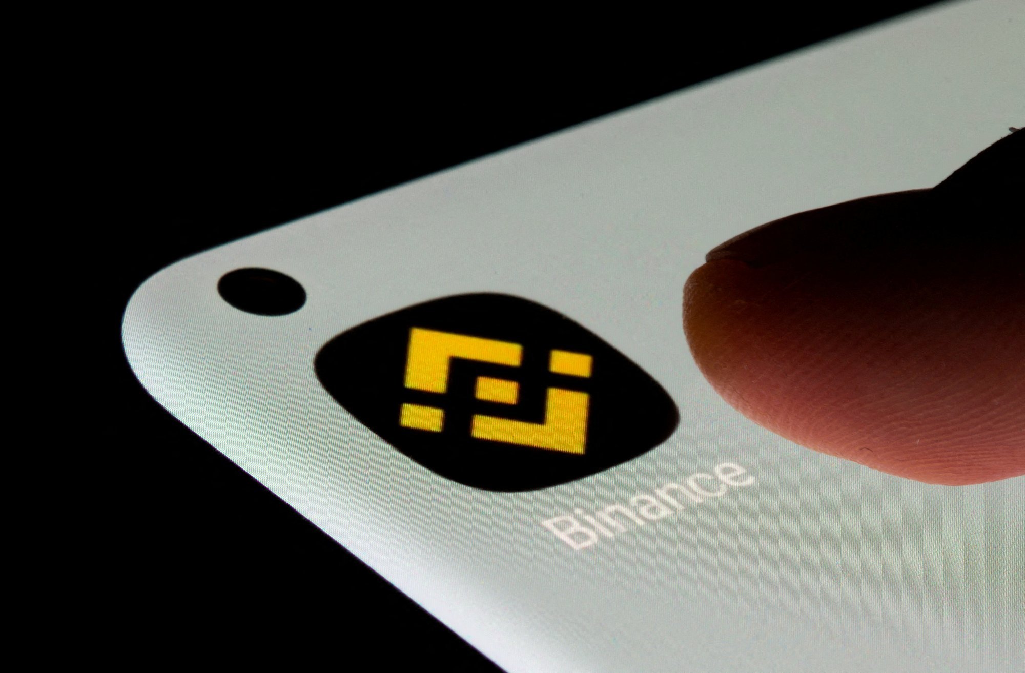 Kriptovaliutų prekiautojai vengdami mokesčių bėga iš Indijos biržų į „Binance“ - Delfi