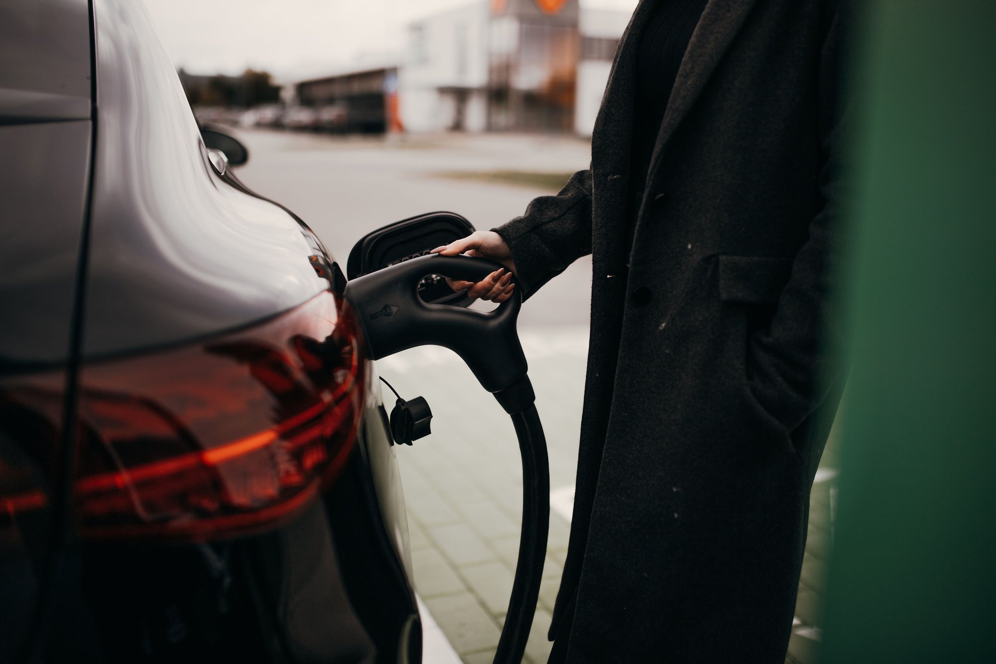 Žiemą padarius šias klaidas elektromobilio gyvenimas sutrumpėja ...