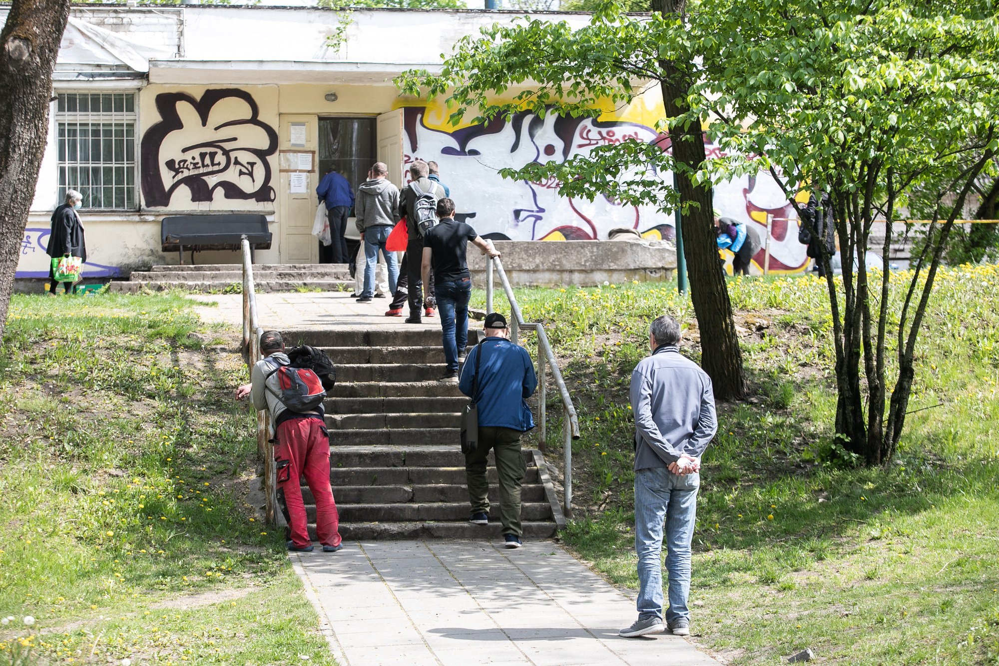 Economist: poverty drop in Lithuania is result of social policy - Delfi EN