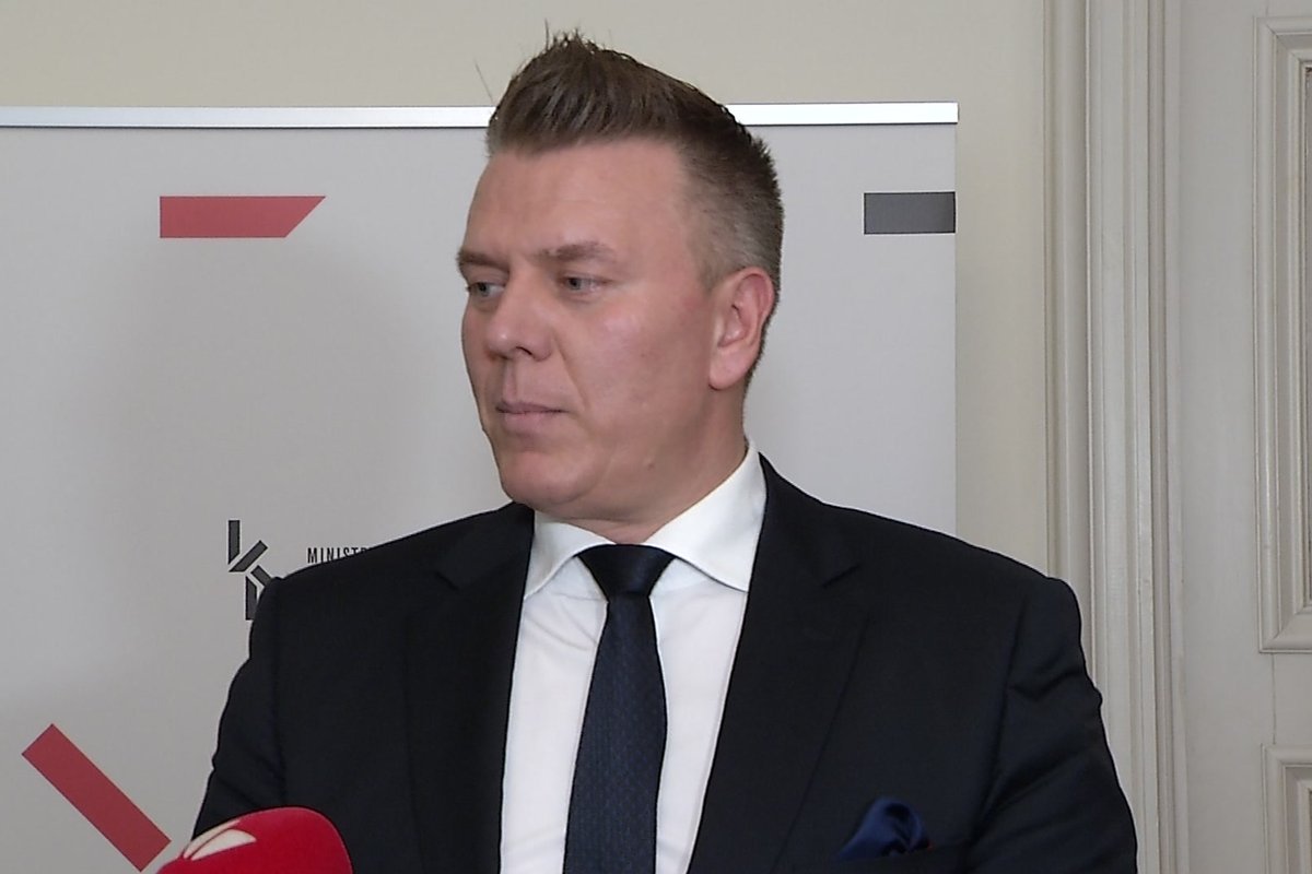 Brokas prisipažino: lankėsi Rusijoje ir po Krymo aneksijos - Delfi