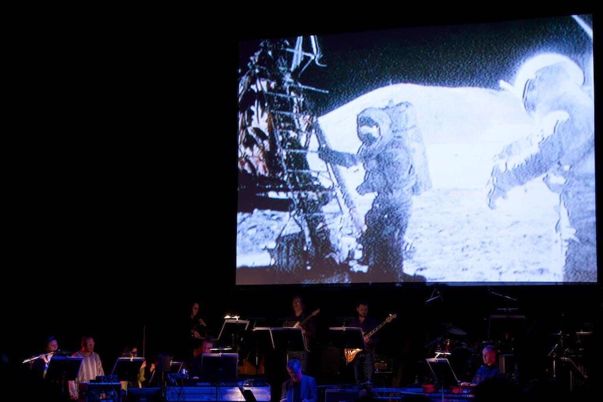 Briano Eno kūrinys „Apollo“ Vilniuje: „Icebreaker“ pasakė, kokie ...