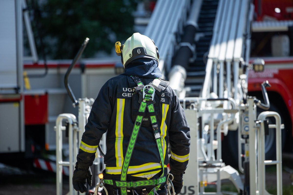Gaisras Kaune – angare degė paspirtukų baterijos - Delfi