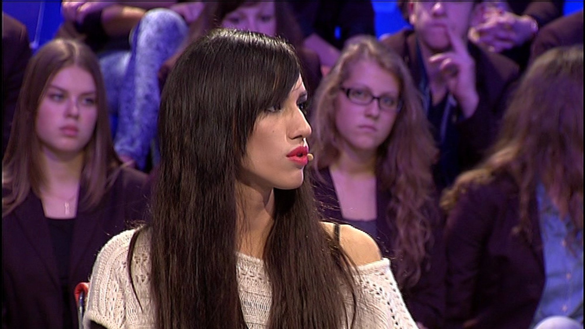 Lietuvoje įsikūręs kirpėjas svarsto, kuo jam būti: vyru ar moterimi ...