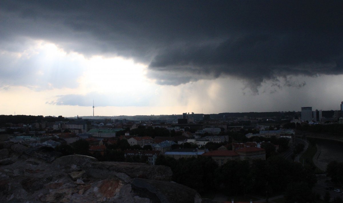 Perspėja, kada Lietuvoje gali kilti škvalas: sulauksime audringų ...