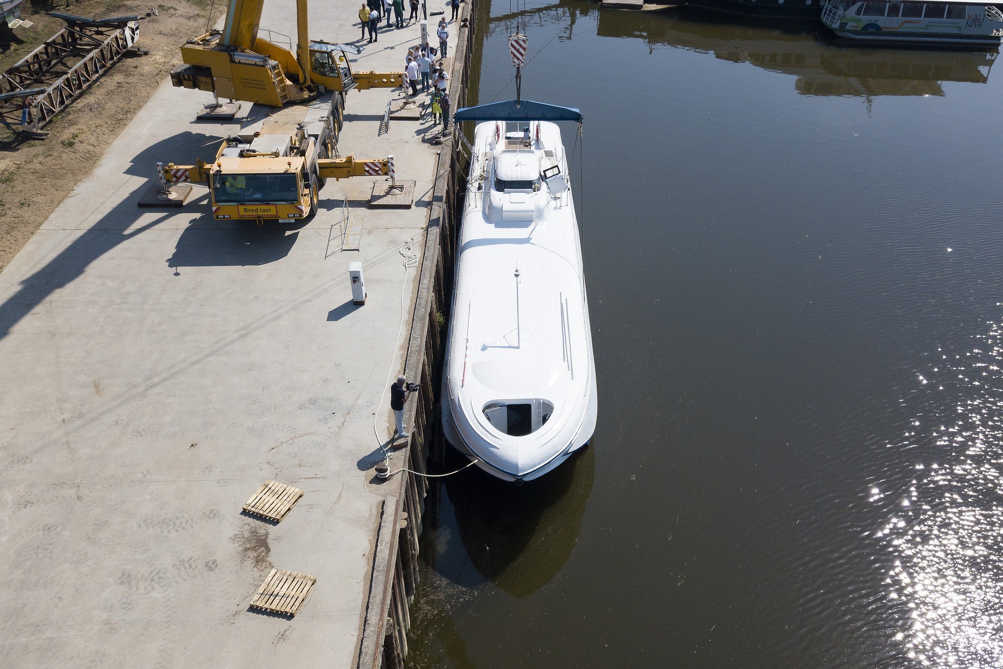 Legendinė „Raketa“ „strigo“: kritinis Nemuno vandens lygis ir toliau ...