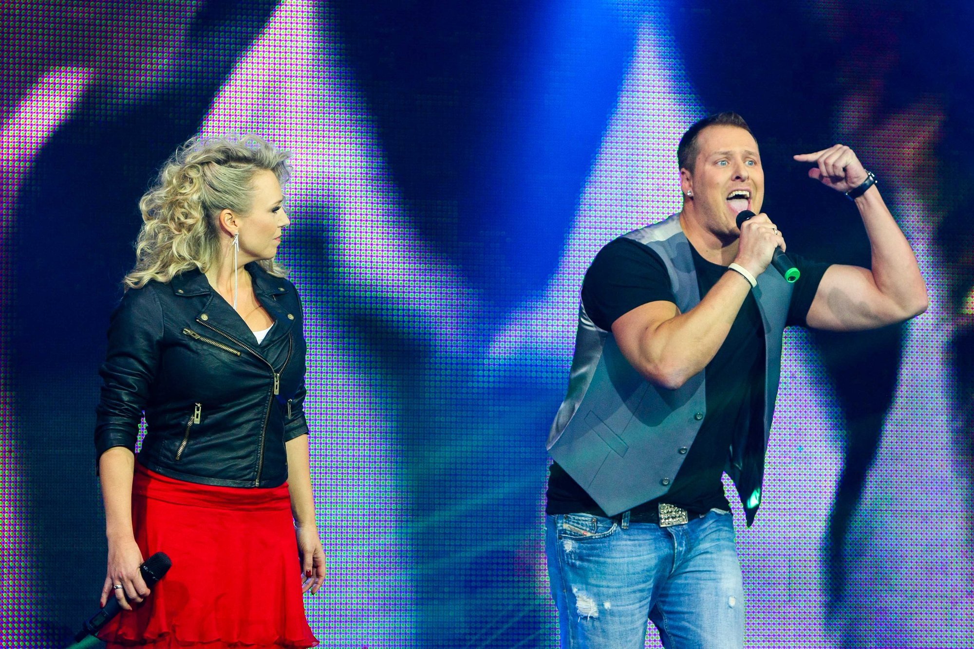 V.Tarasovienės stiliaus perliukas: eteryje - su vienu auskaru - Delfi ...