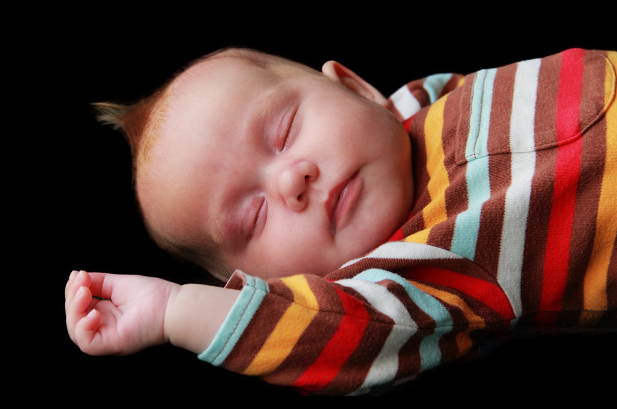 Naujagimį galima išmokyti miegoti visą naktį - Delfi