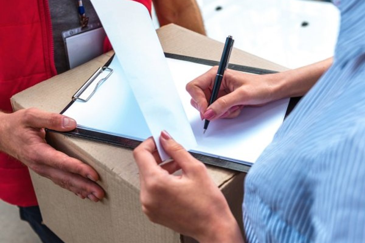 Žiniasklaida: iš Lietuvos užsidegančias siuntas siuntęs asmuo naudojosi ...