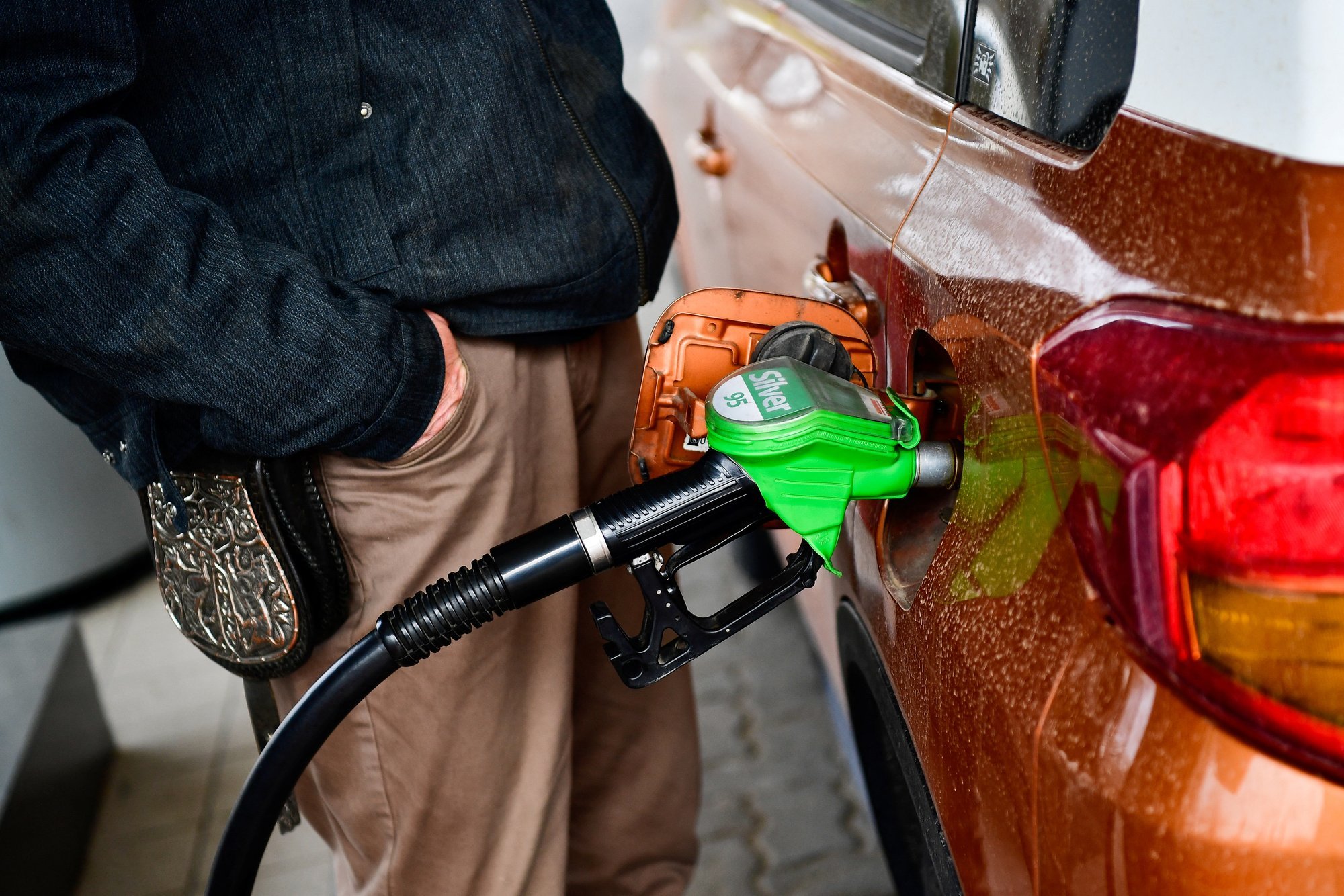 Lietuvoje benzinas – pigiausias Baltijos šalyse - Delfi verslas