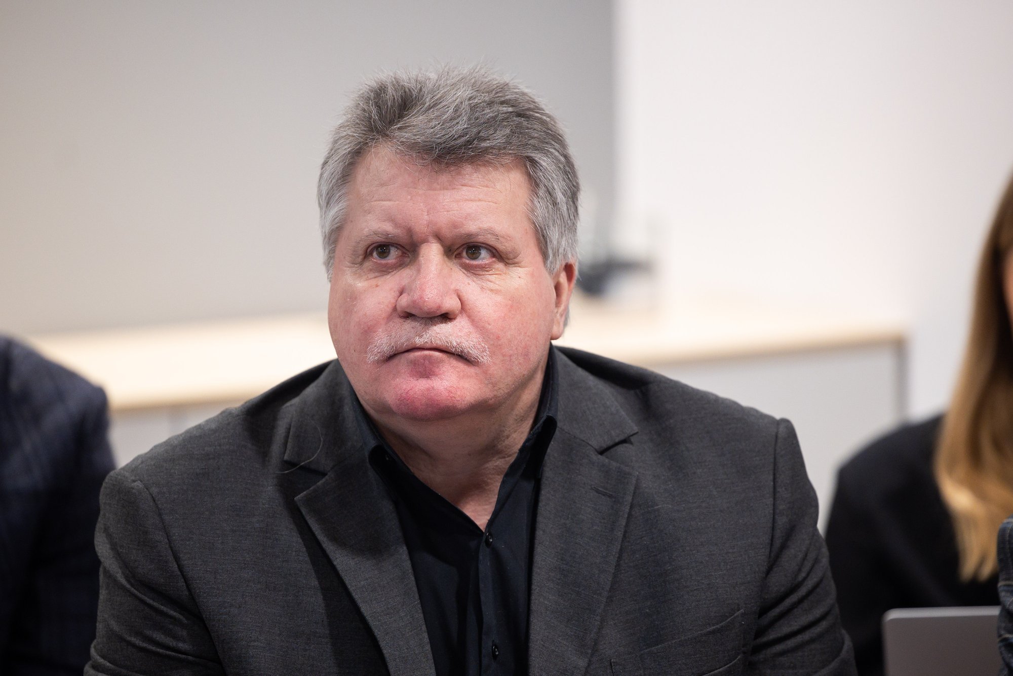 Buvęs Lietuvos kariuomenės vadas: sėdėti ir stebėti, kaip byra Ukrainos ...