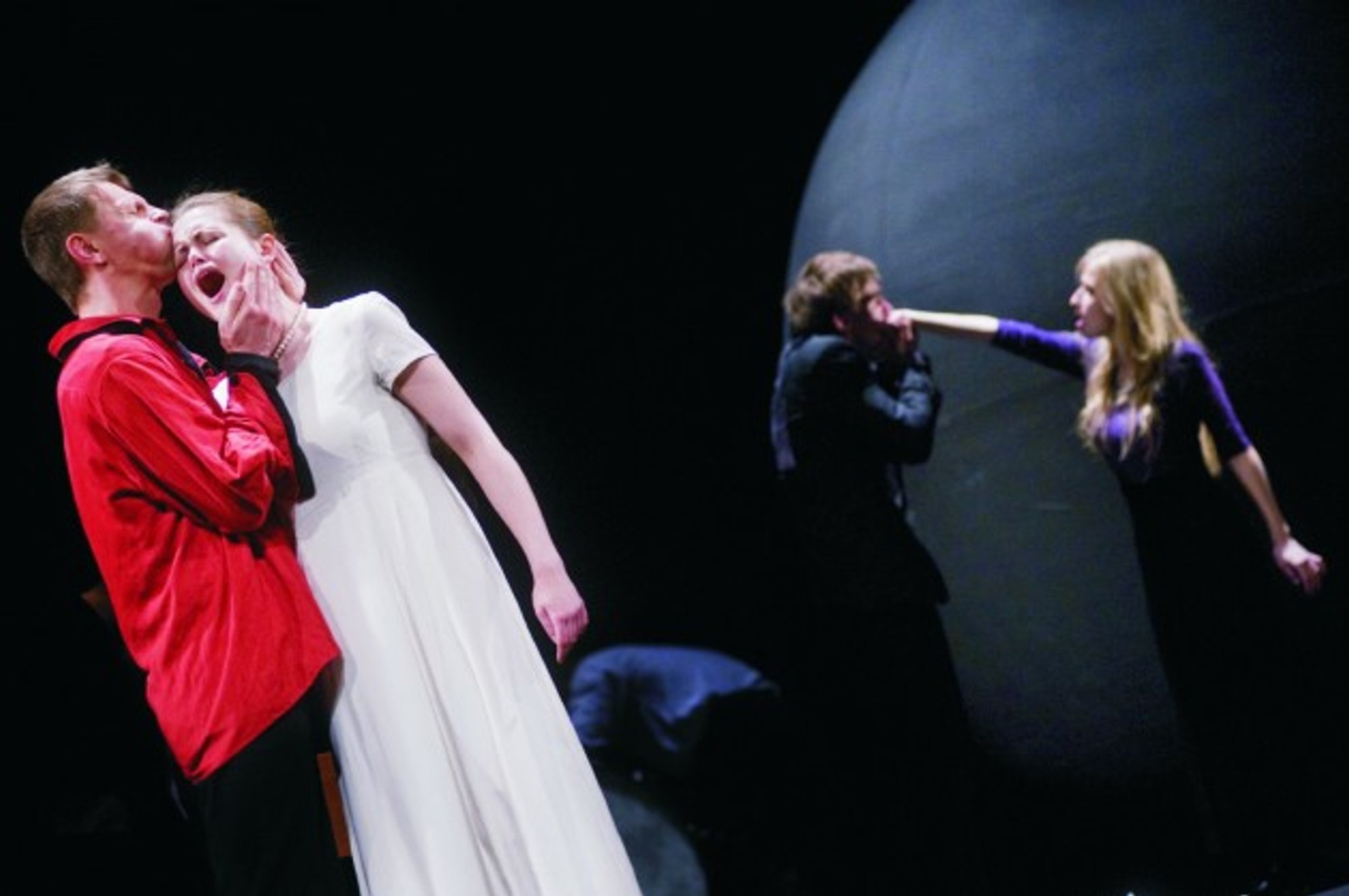 „Meno Fortas” metus baigia spektakliais Vilniuje - Delfi veidai