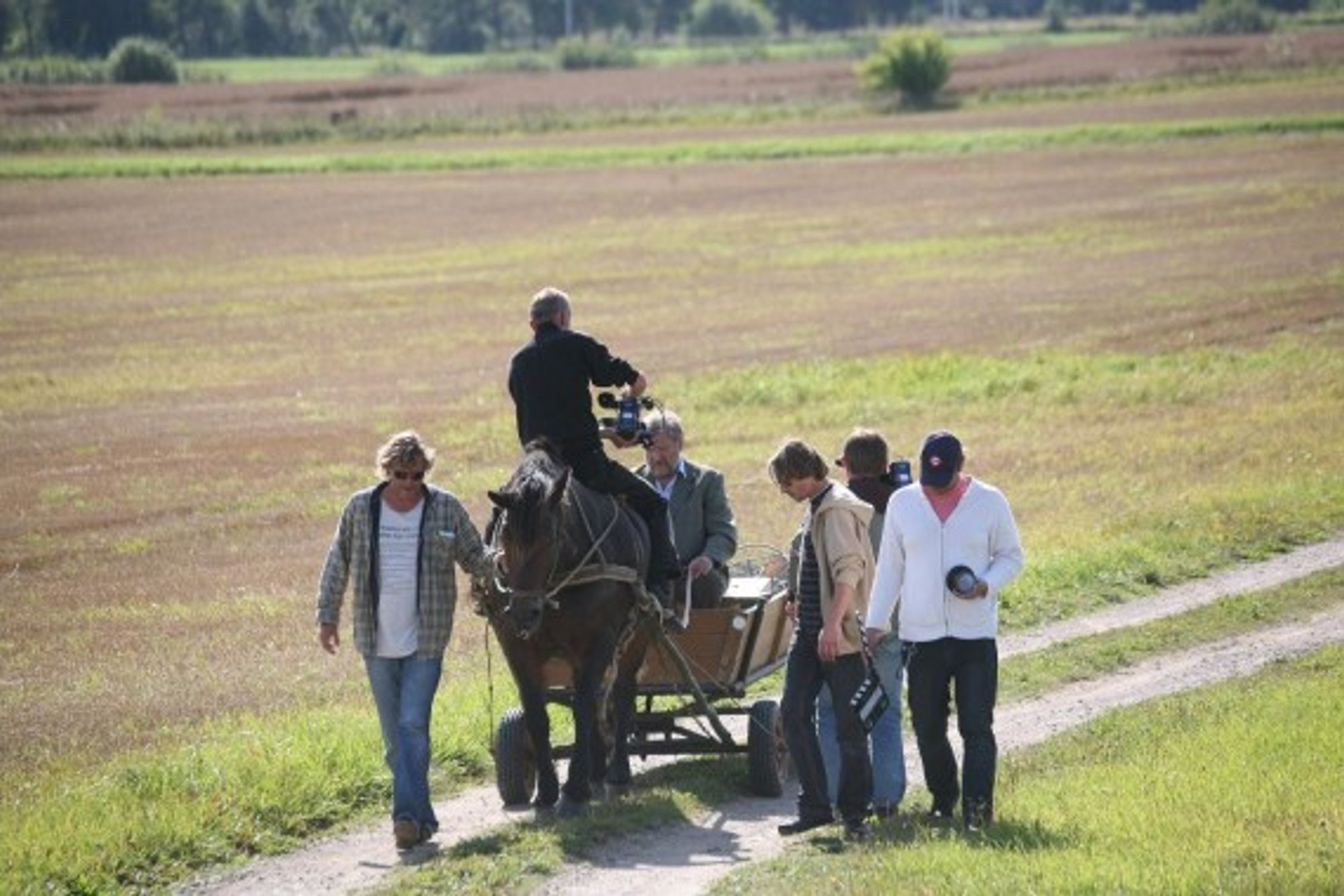 TV3 eteryje naujas serialas apie Lietuvos kaimą - „Naisių vasara ...