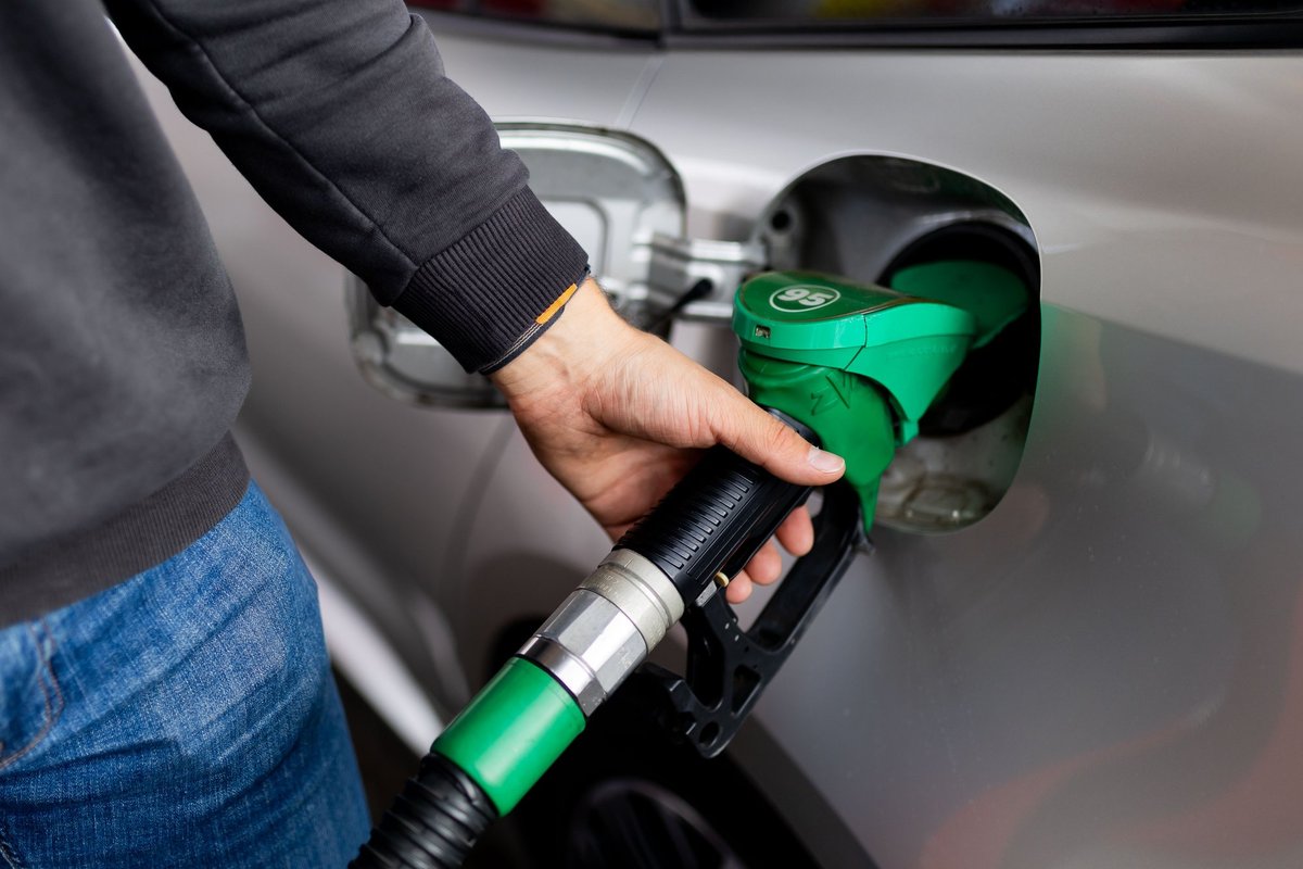 LEA: degalai Lietuvoje brango antrą savaitę iš eilės, tačiau išlieka ...