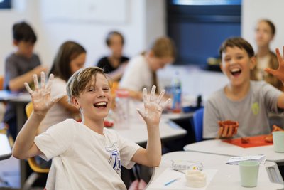 Плавный переход к обучению на английском: как работает билингвальная ...