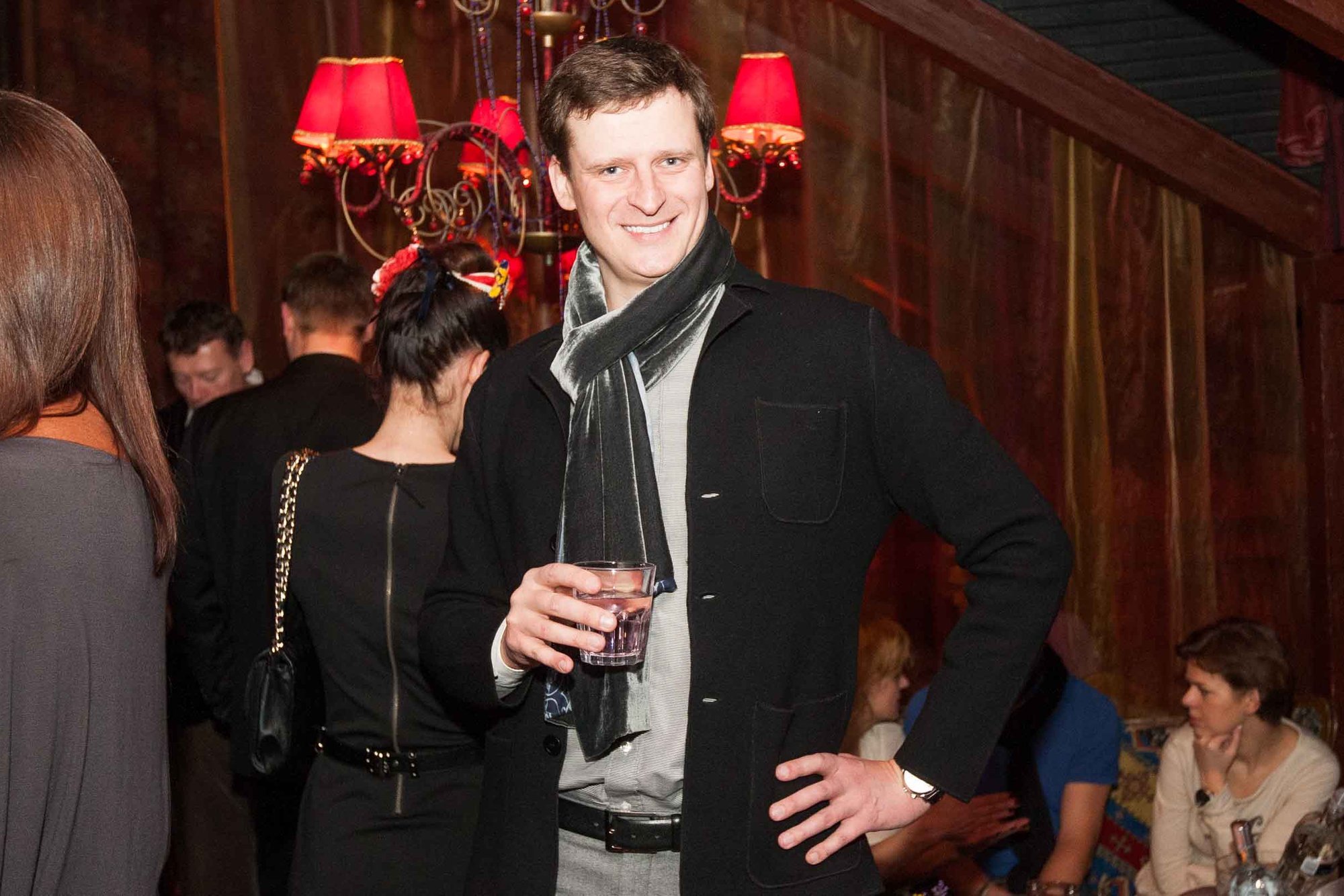 Paaiškėjo, kodėl D.Bunkus nelydėjo žmonos į amžiaus vestuves - Delfi veidai